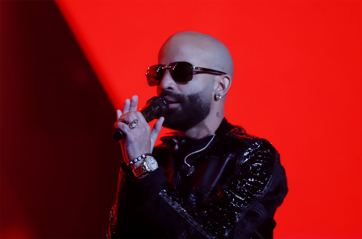 Arcángel announces 2023 North American tour dates - Arcangel Merch